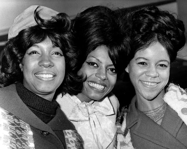 A Gallery of 50 Vintage Photos of The Supremes in the 1960s | Vintage ...