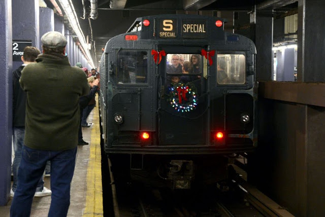 Holiday Nostalgia Train: Take a Ride on a Vintage 1930s NYC Subway Car ...
