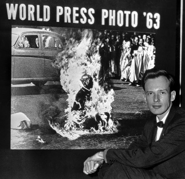 The Burning Monk: The Story Behind the Shocking and Iconic Image of ...