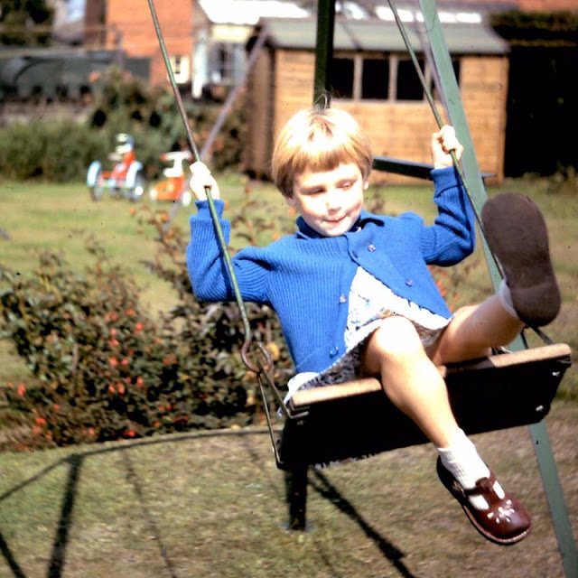 Lovely Color Pictures That Show What Children Wore in the 1960s ...
