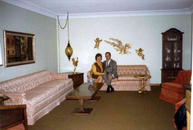 45 Interesting Snapshots That Show Wall Decors in the 1960s | Vintage ...