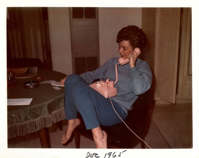 22 Old Photos That Show What Telephones Looked Like in the 1960s ...