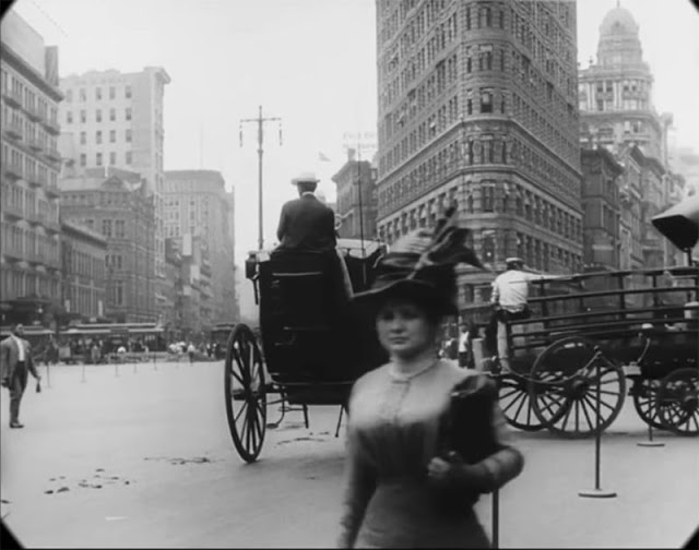 This Footage of NYC From 1911 Gives a Glimpse Into What Life Was Like ...