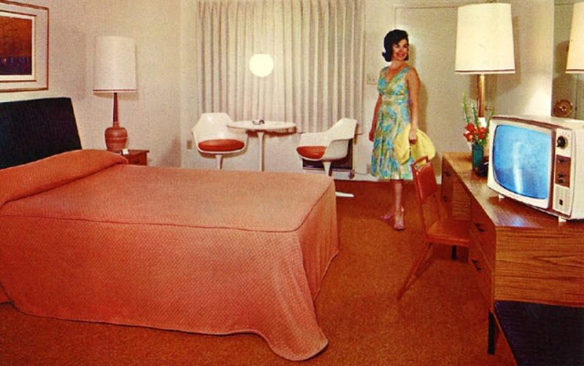 44 Cool Pics Show Bedroom Interior of the 1950s and '60s American ...