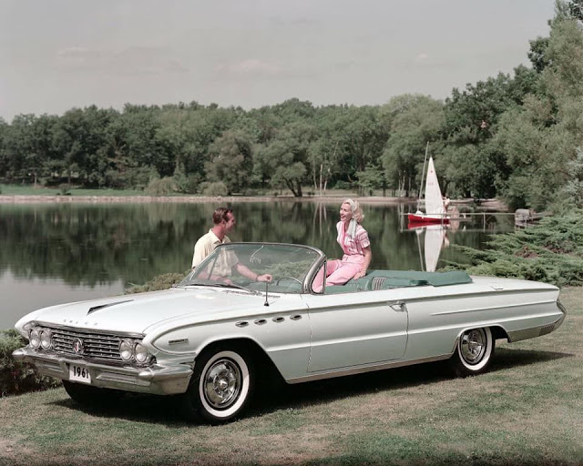 The Fabulous 1961 Buick Flamingo With Swiveling Passenger Seat ...