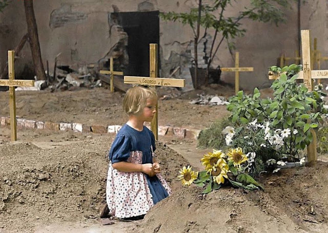 30 Incredible Vintage Photos of Warsaw Uprising Have Been Brought to ...