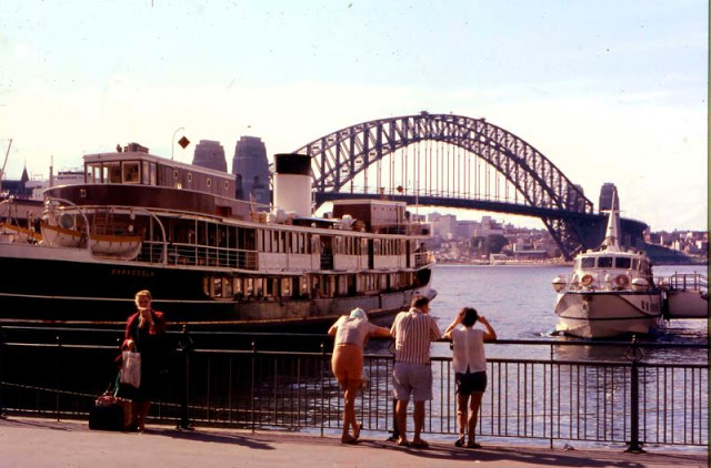 50 Fascinating Photos Capture Street Scenes of Sydney in the Late 1960s ...