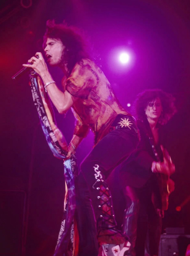 Amazing Photographs of Steven Tyler of Aerosmith on the Stage in the ...