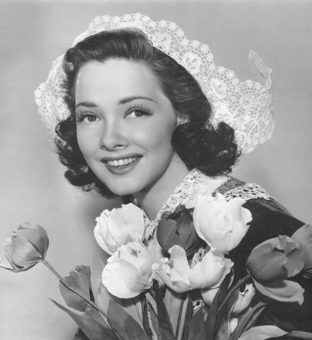 40 Gorgeous Photos of a Young Kathryn Grayson in the 1940s | Vintage ...