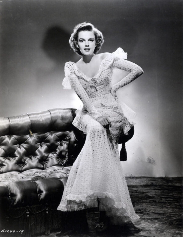 25 Fascinating Vintage Portraits of Judy Garland From Between the Late ...