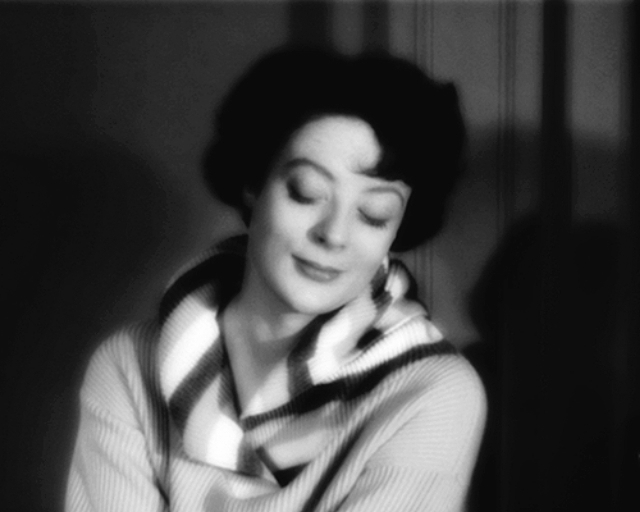 Fascinating Vintage Photos of Maggie Smith From Her Debut Film ‘Nowhere ...