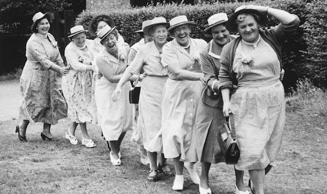 Candid Snaps of a Group of Women Spent Time Together in a Pub in ...