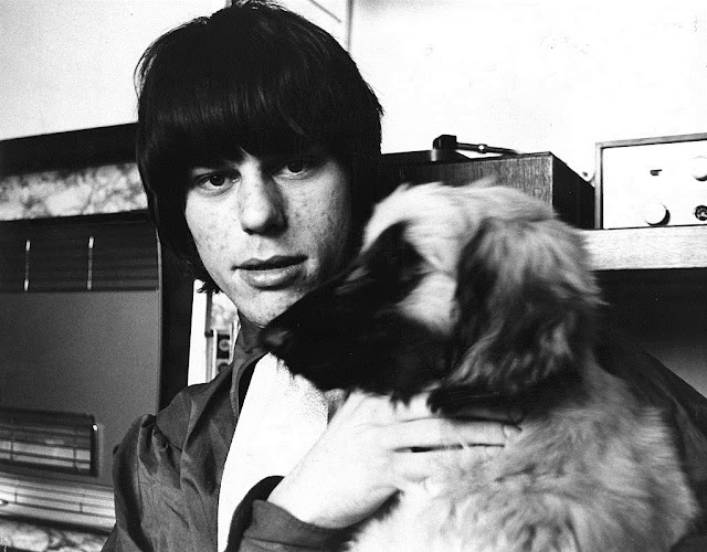 40 Amazing Photographs of a Young Jeff Beck From the 1960s and 1970s ...