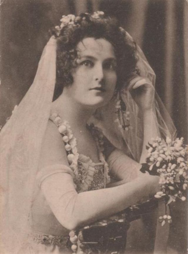 Elegant Photos That Show Wedding Dresses of Edwardian Brides | Vintage ...