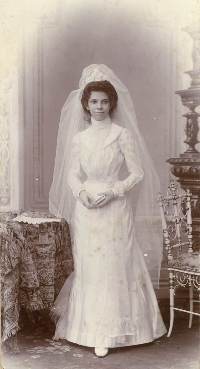 Elegant Photos That Show Wedding Dresses of Edwardian Brides | Vintage ...
