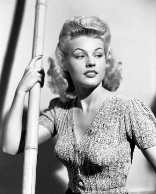 35 Fabulous Photos of Gale Robbins in the 1940s and ’50s | Vintage News Daily