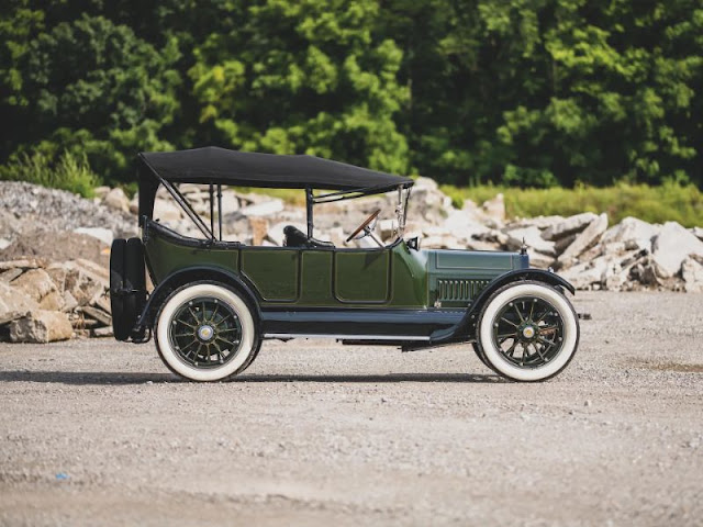 Beautiful Photos of the 1914 Cadillac Model 30 Five-Passenger Touring ...