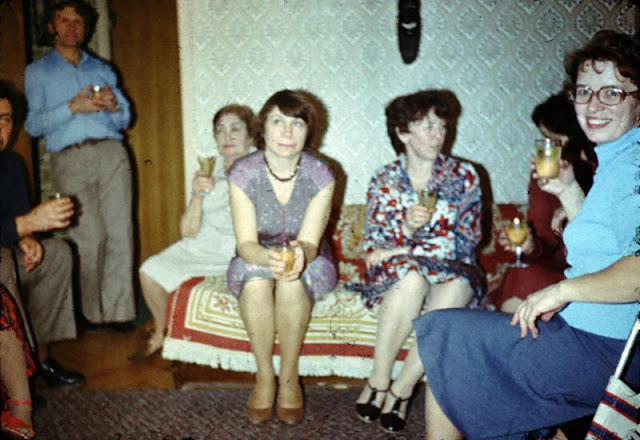 40 Retro Photos of a Moscow New Year Party in the Early 1980s | Vintage ...