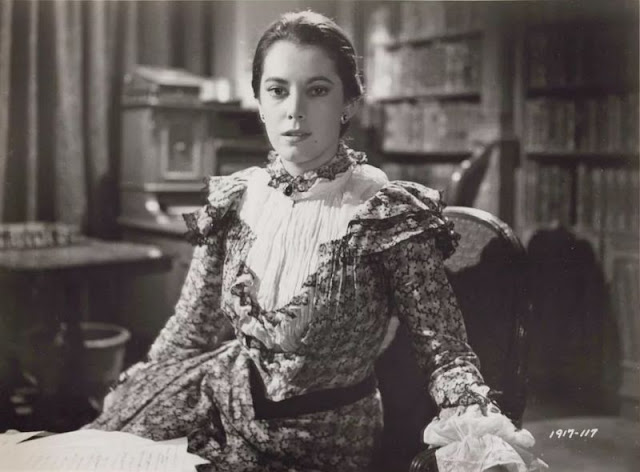 30 Gorgeous Photos of Susan Kohner in the 1950s and ’60s | Vintage News ...