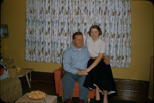 35 Wonderful Color Photos Offer a Glimpse Into 1950s Home Life ...