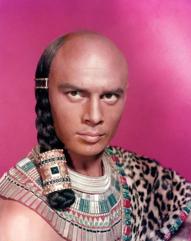 30 Vintage Photos of Yul Brynner as Pharaoh Ramses in ‘The Ten Commandments’ (1956) | Vintage ...