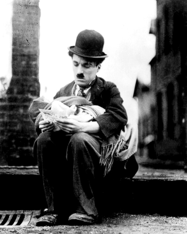 Vintage Photos of Charlie Chaplin on the Set of “The Kid” (1921 ...