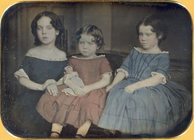 30 Charming Portraits of Children With Their Dolls From the Mid-19th ...