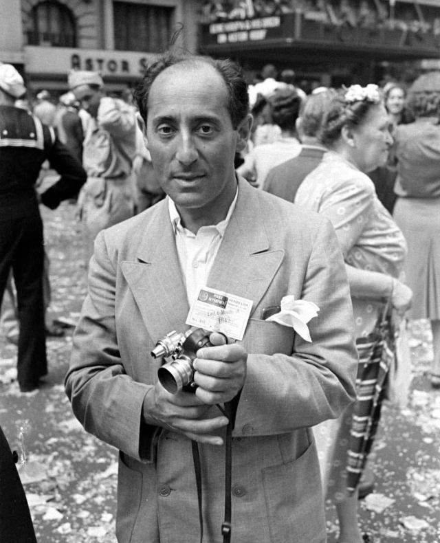 Photos of LIFE Photographer Alfred Eisenstaedt and His Wife in Times ...