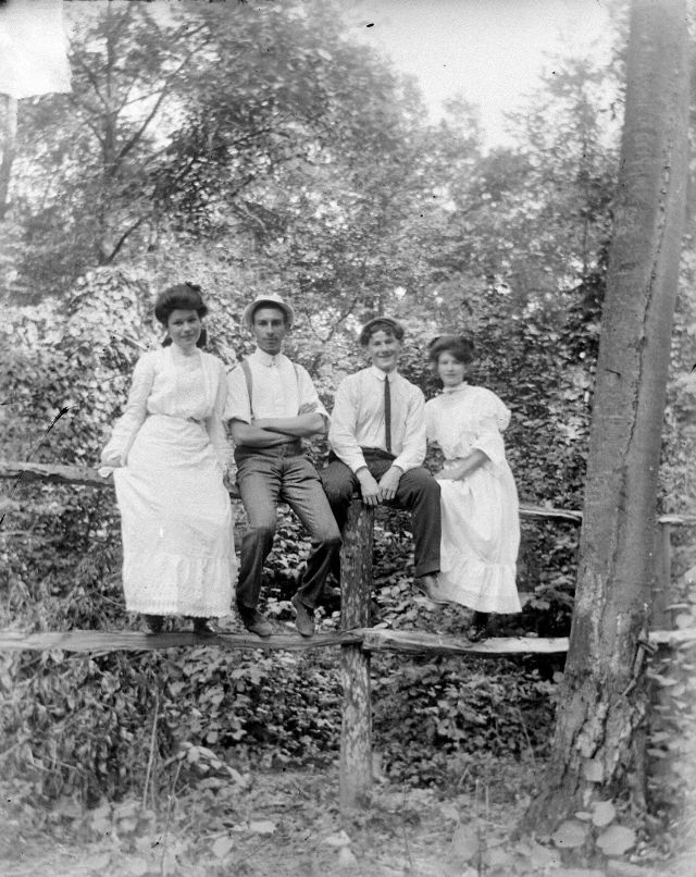 Vintage Photos Capture Everyday Life in the Early 1900s | Vintage News ...