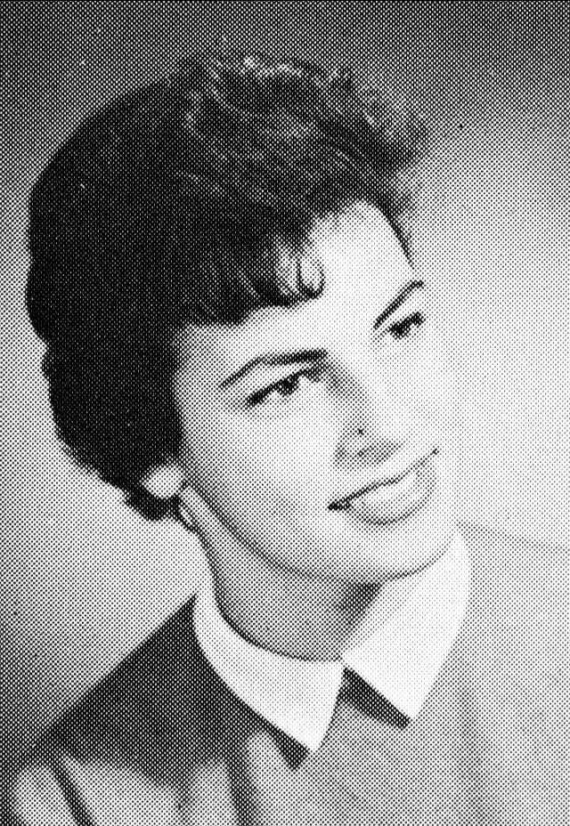 20 Rare Photographs of Teenage Jo Raquel Tejada (Later Known as Raquel ...