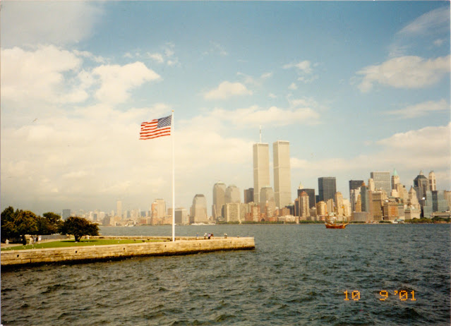 The Day Before the Storm: 20 Photos of the Twin Towers of the World ...