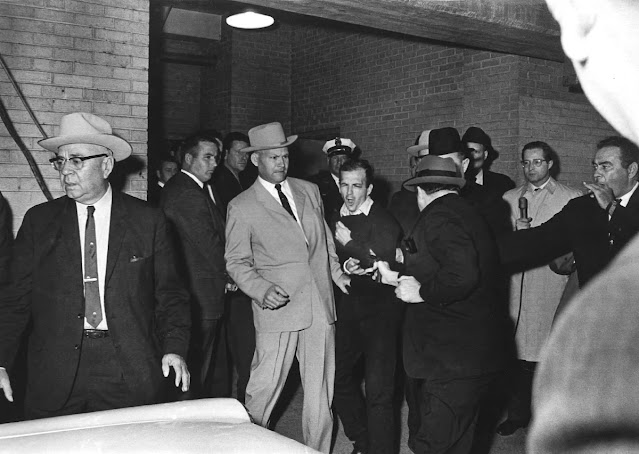 The Moment Jack Ruby Shot Lee Harvey Oswald in Dallas on November 24 ...
