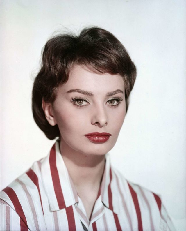 Beautiful Portraits of Sophia Loren on the Set of ‘The Key’ (1958 ...